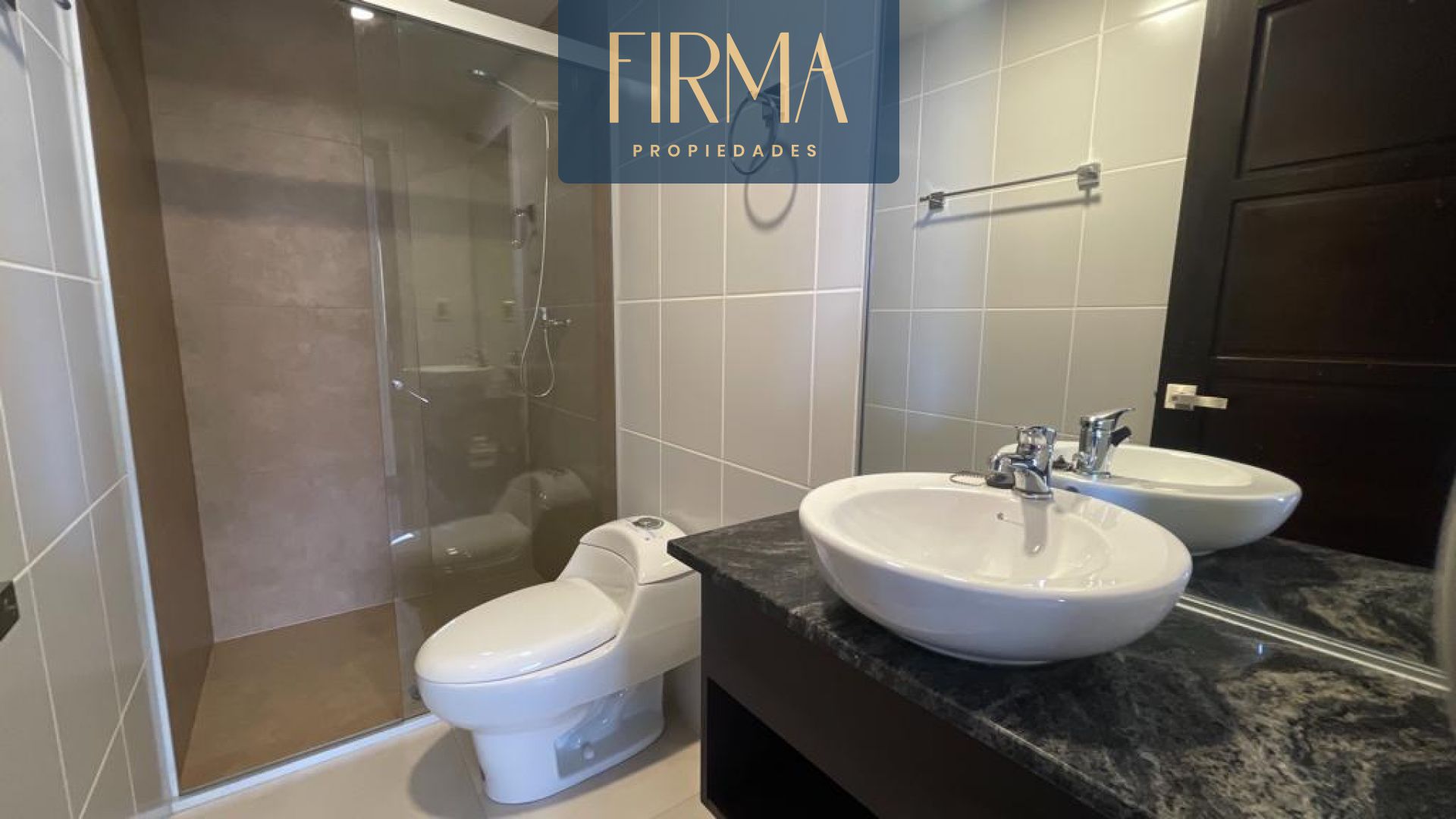 DEPARTAMENTO EN ALQUILER EN ACHUMANI - CasasenBolivia